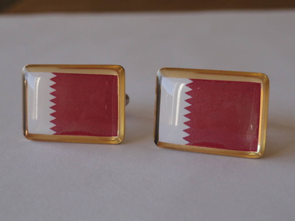 Qatar Flag Cufflinks , Lapel Pin, Tie Bar – Loud Cufflinks